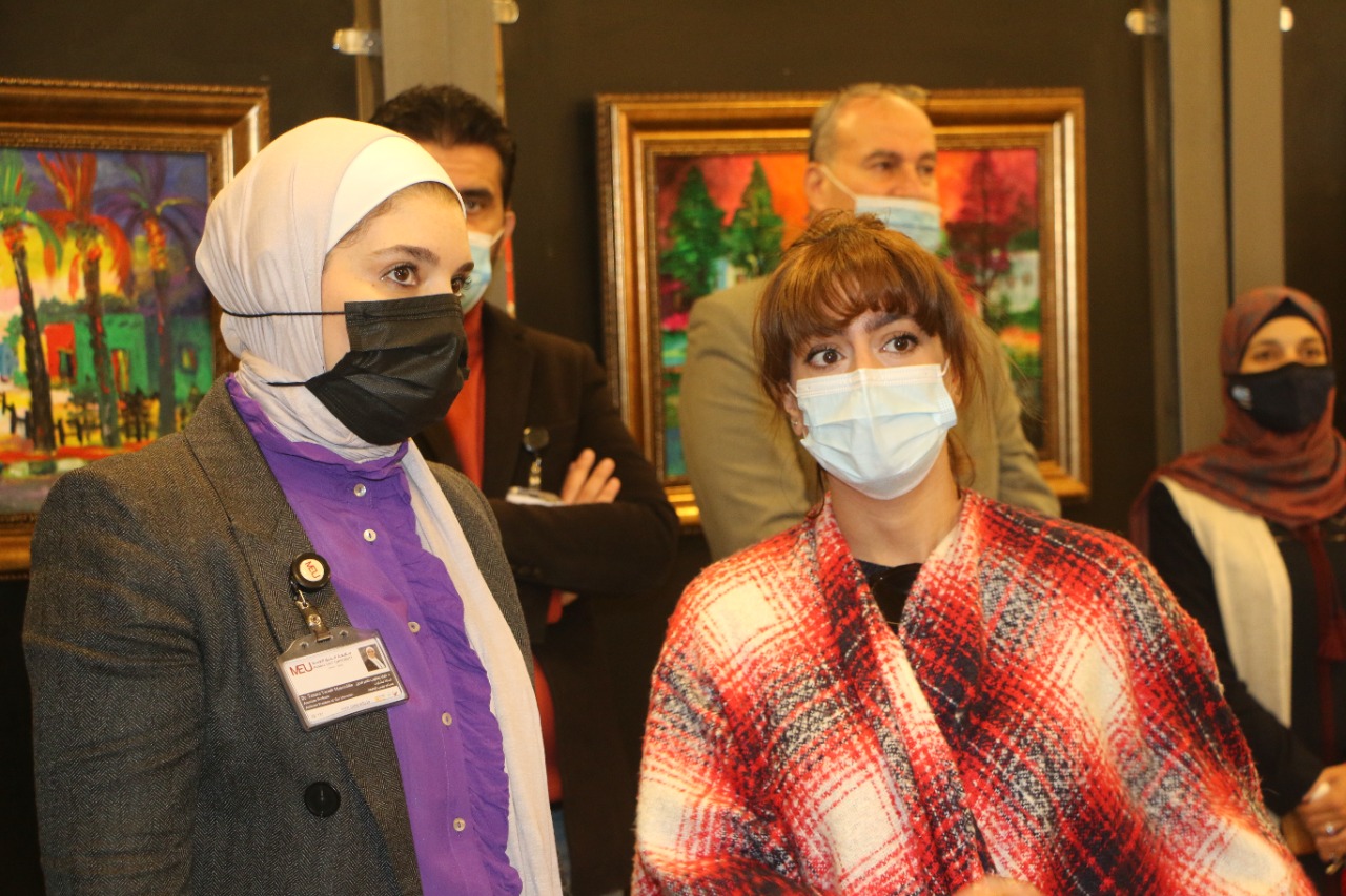 Sharifa Hind Nasser praises the Art Gallery held at MEU - Middle East ...